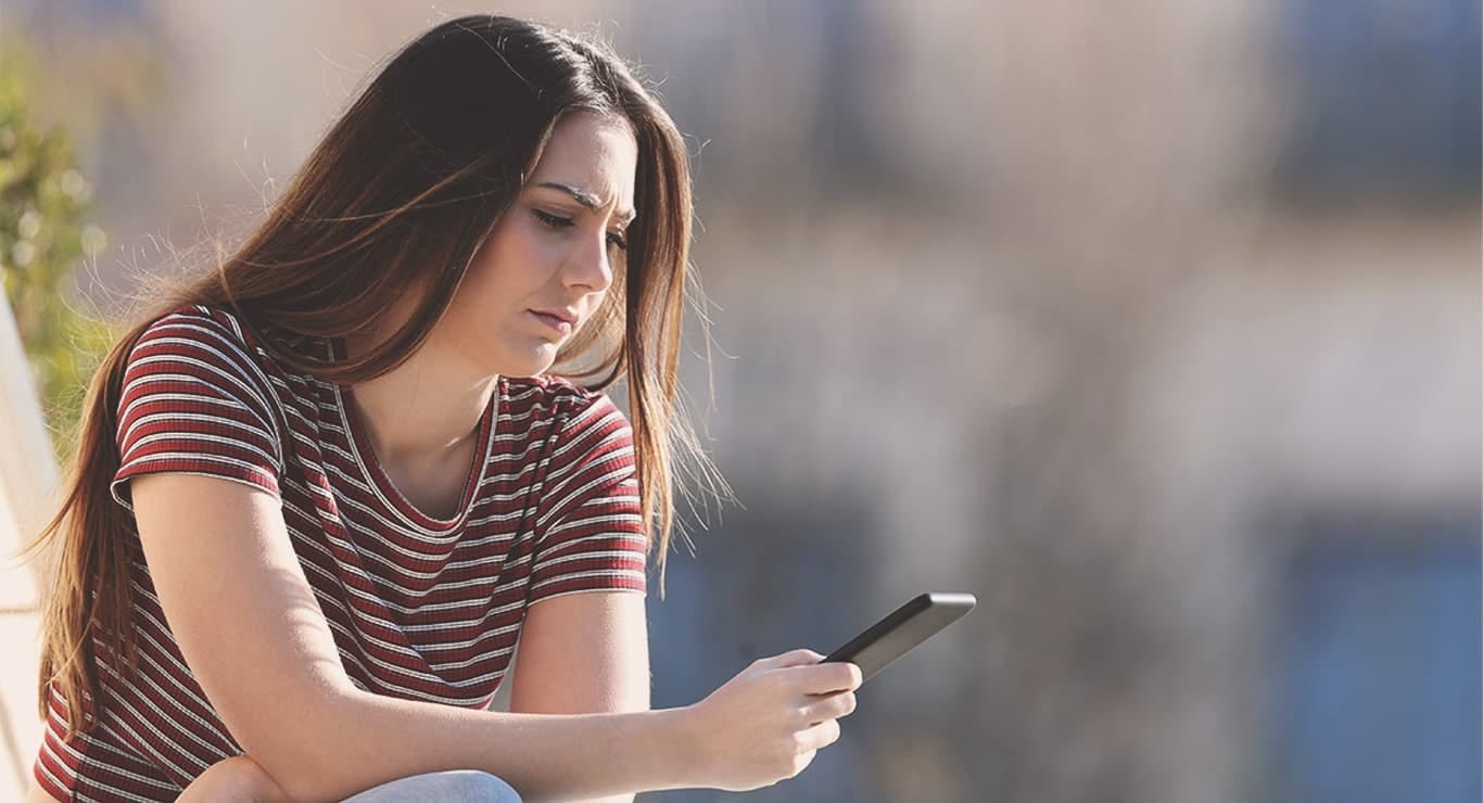 What are Socialmediagirls? Features, Pros & Cons